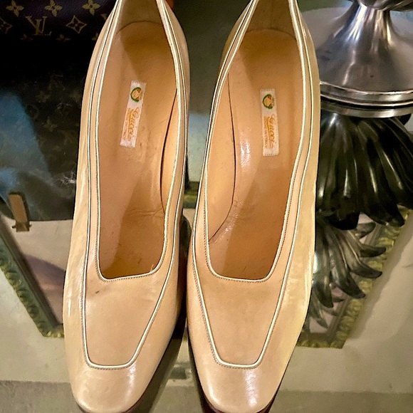 Gucci | Shoes | Gucci Creamcolored Vintage Leather Pumps In A Size 4 ...